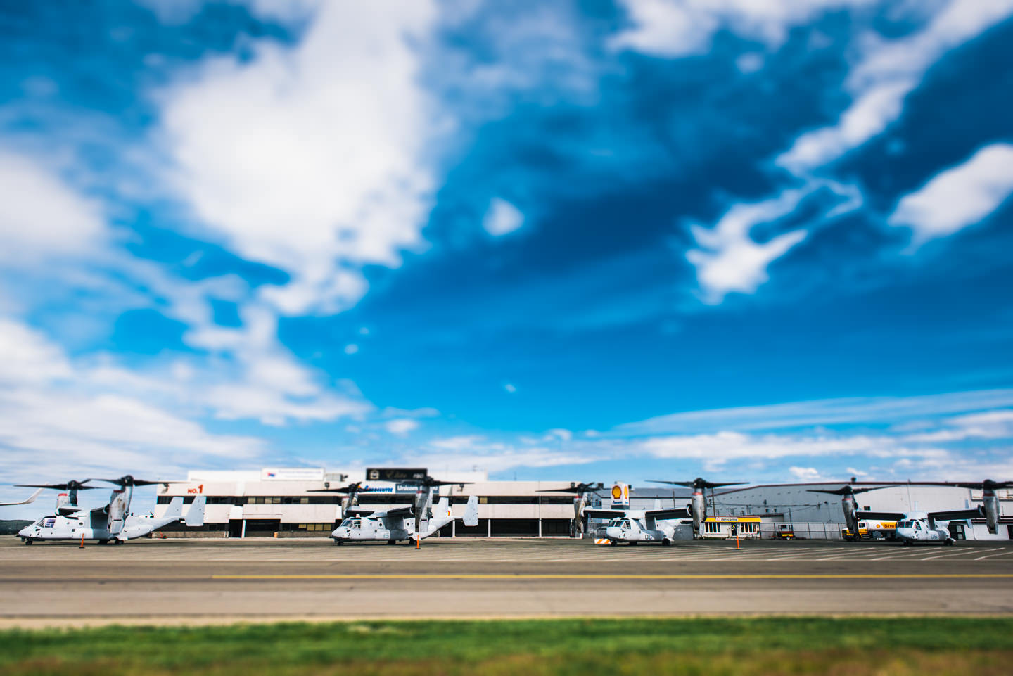 Photographs of the USMC Osprey at CYYT | Colin Peddle Inc.